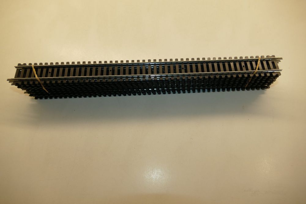 Lima H0: 8xgerades Gleis l=333mm (Gebraucht) in Niederhasli für CHF 14 ...