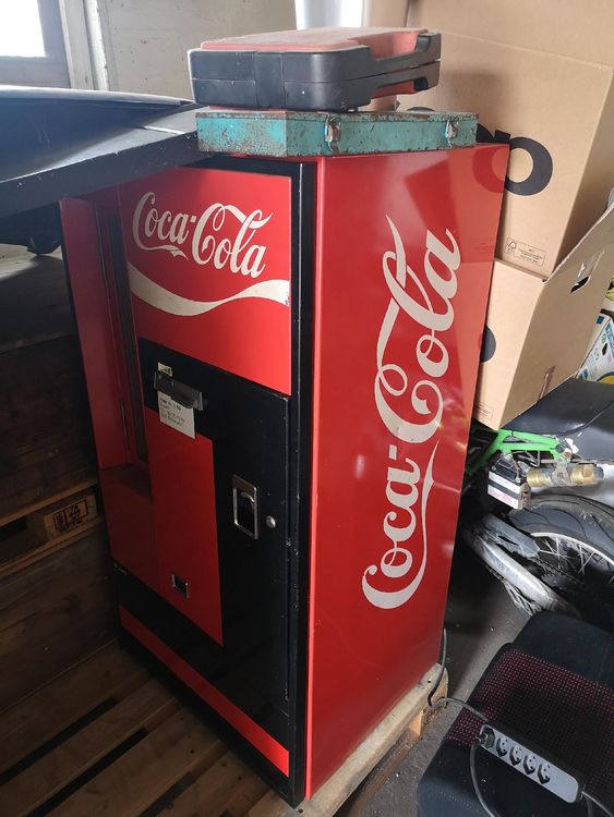 Coca Cola Automat (D'occasion) à pour CHF 200 – retrait uniquement ...