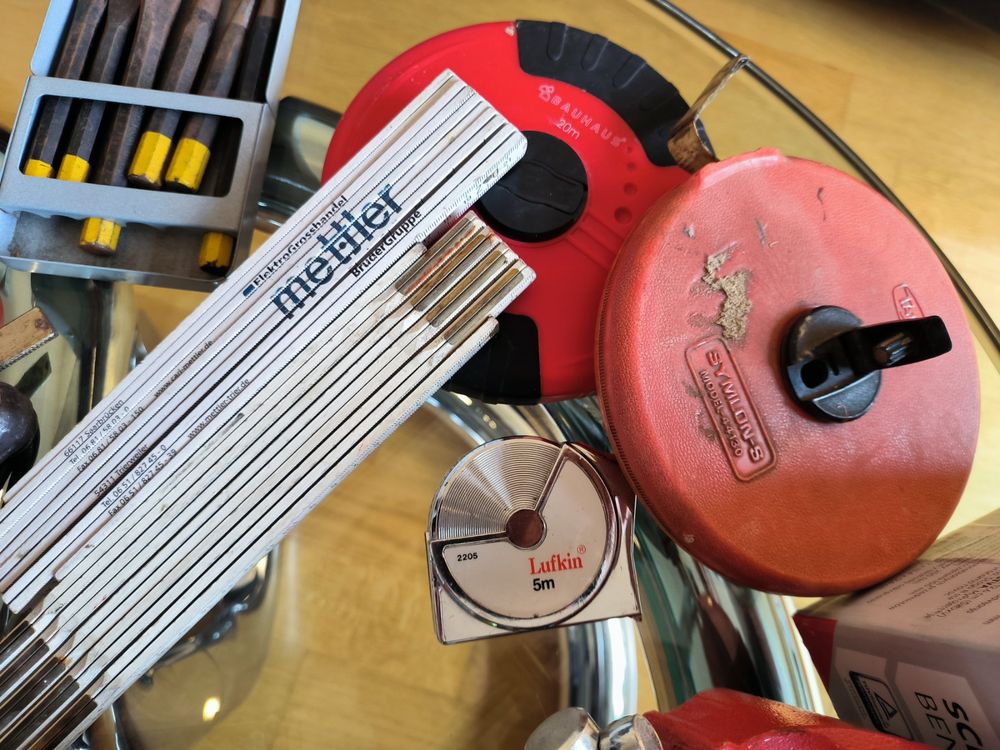 Grosses Handwerker SET Dübel, Messen, Schraubstock u. Nägel (Gebraucht ...