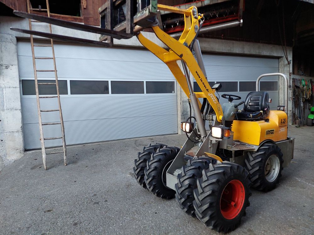 Hoflader Intrac | Kaufen auf Ricardo