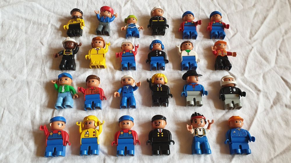 24 LEGO Duplo Menschen Figuren Männchen | Kaufen auf Ricardo