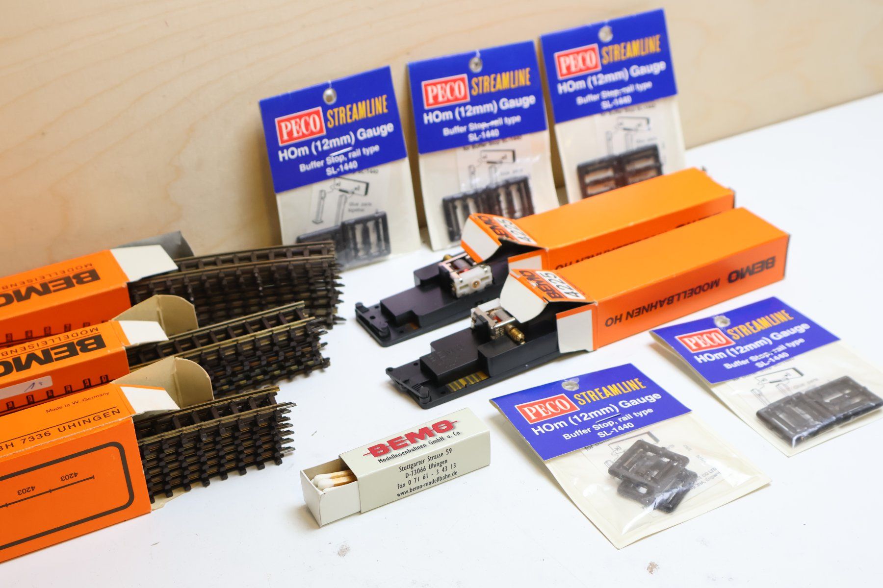 BEMO 23 x Gleis + 2 x El. Weichenantrieb & mehr - H0m (Gebraucht) in ...