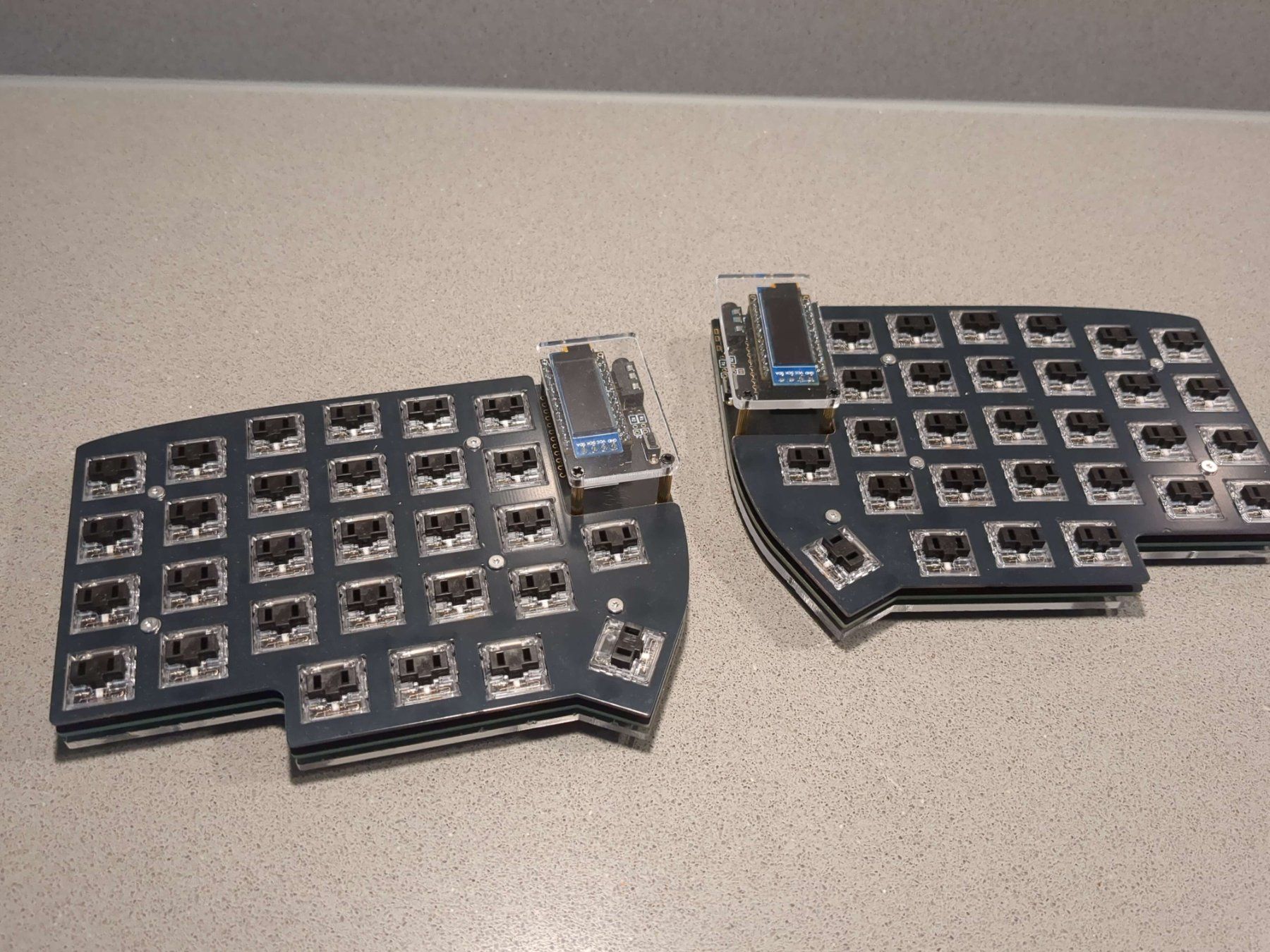 Lily58Pro Split Keyboard (Gebraucht) in Ebikon für CHF 99 – mit ...