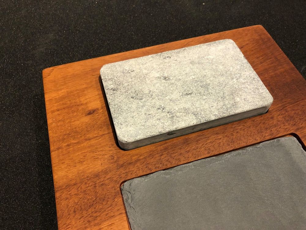 Heisser Stein Set (Neu und originalverpackt) in Eschenbach SG für CHF 159 – mit Lieferung auf ...