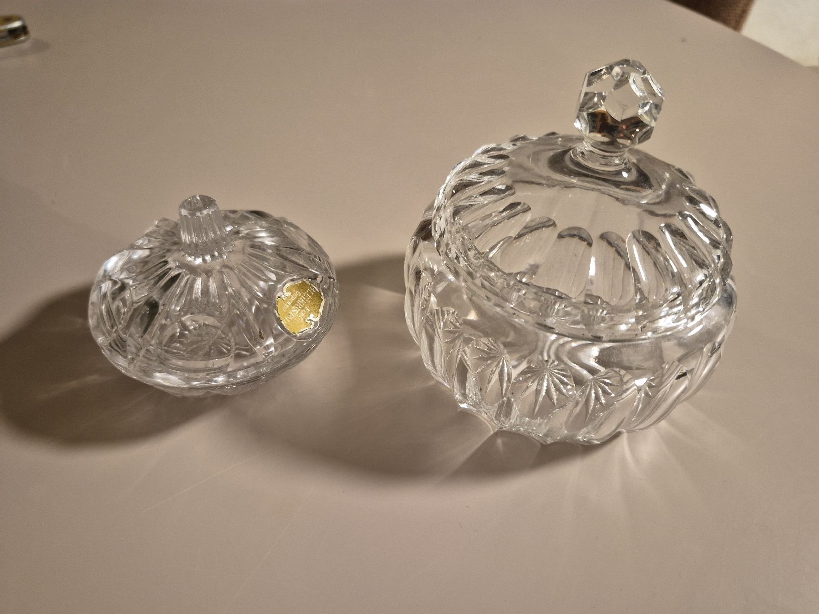 2 Kristall Dosen mit Deckel, Bleikristall Bonboniere Set (Gebraucht) in ...