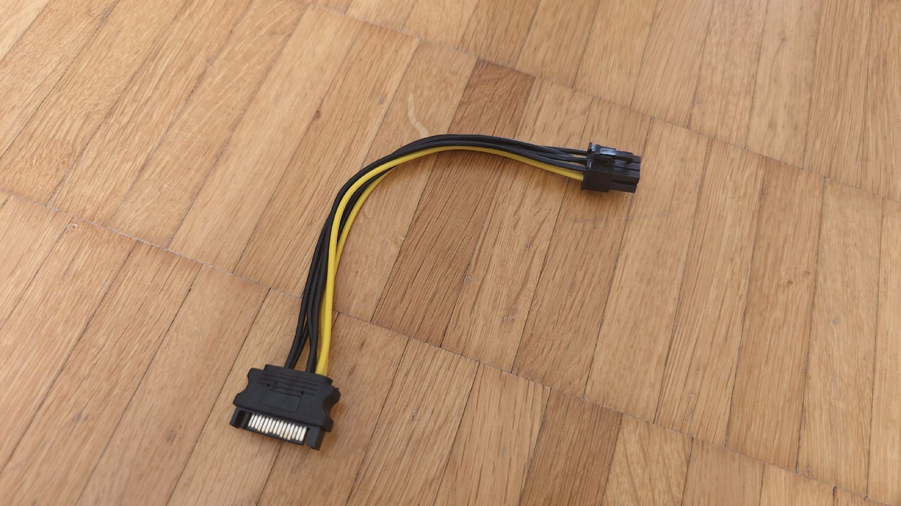 pciE Riser mit x16-usb Adapter und Sata Stromadapter (Gebraucht) in ...