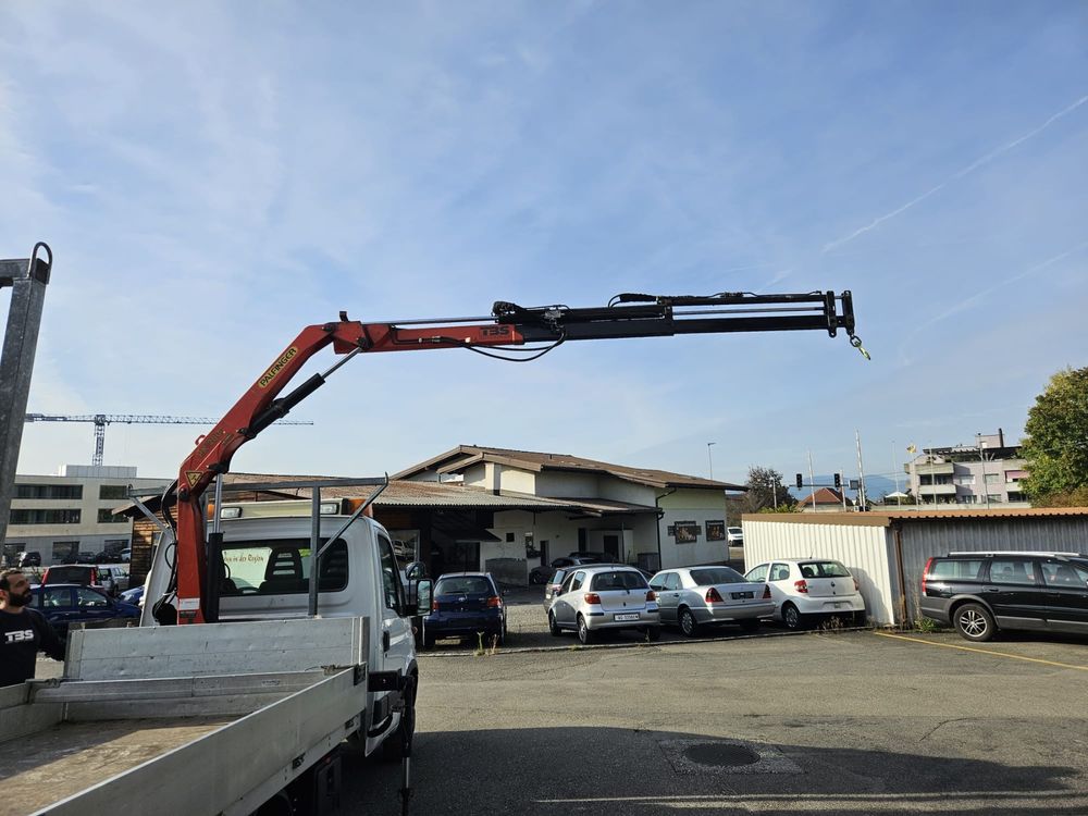 Lieferwagen Iveco Daily mit Kran (Gebraucht) in Gränichen für CHF 13510 – mit Lieferung auf ...