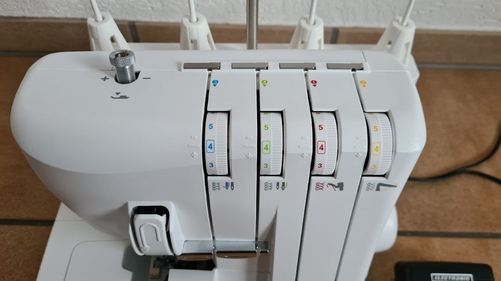 Nähmaschine Singer Overlock S14-78 | Kaufen auf Ricardo