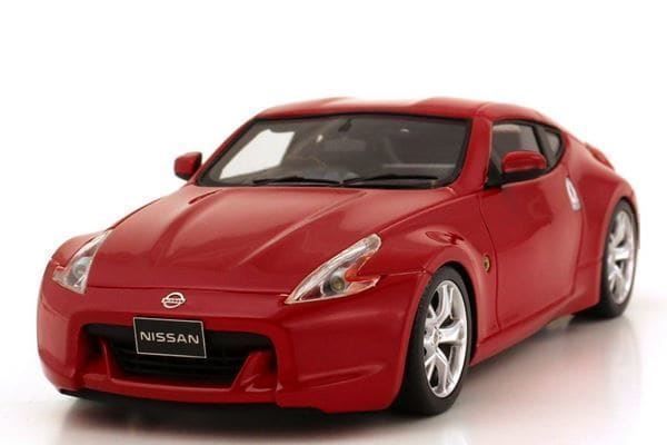 Nissan 370Z / Fairlady Z34 Phase I 2008-2013 RHD Vibrant red (Neu und ...