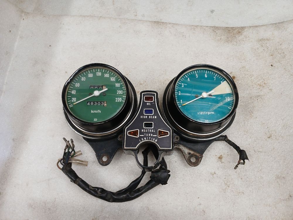 Honda CB 750 four tableau de bord, compteur (Gebraucht) in Fey für CHF 100 – nur Abholung auf ...