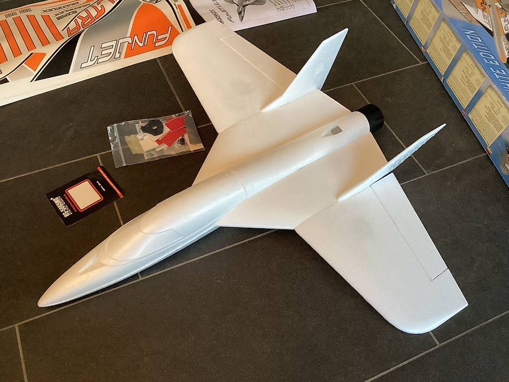 Multiplex Funjet Ultra white Edition mit 2 Servos neu (Neu (gemäss ...