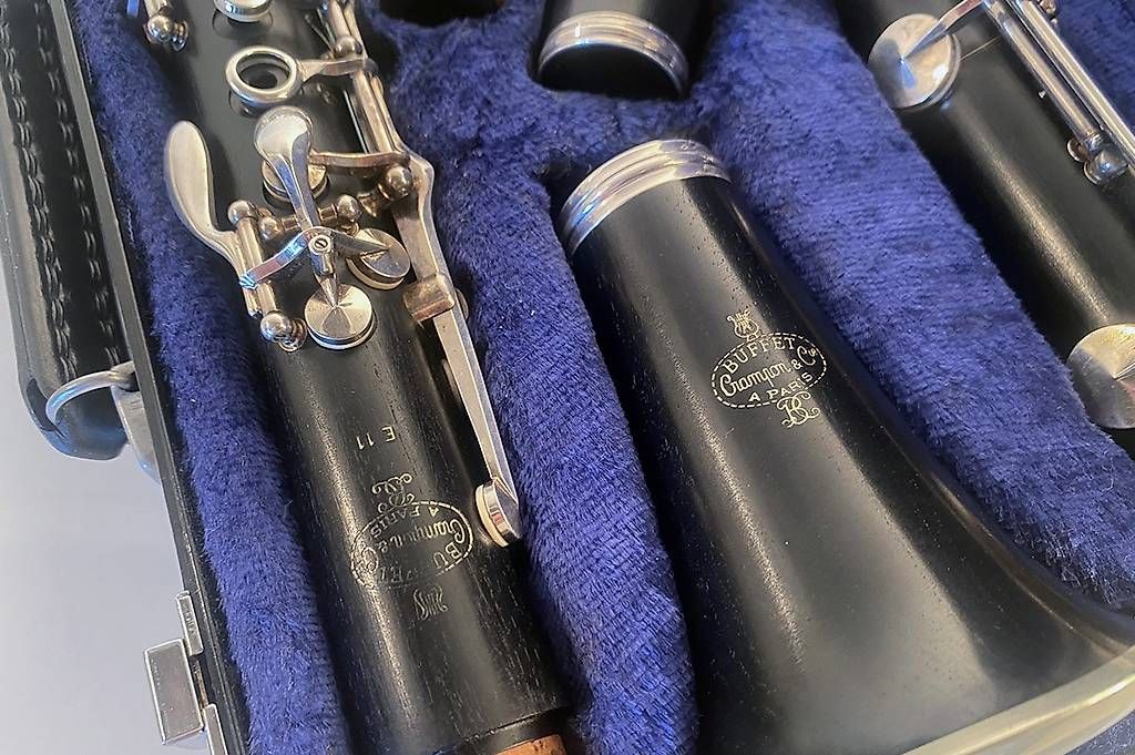 Buffet Crampon France Klarinet E-11 mit Case (Gebraucht) in Ballwil für ...