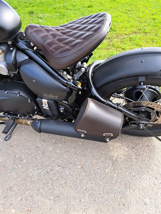 TRIUMPH Bonneville 1200 Bobber "Black matt Edition" (Gebraucht) in ...