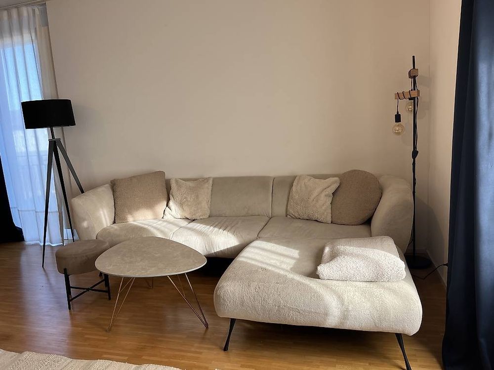 Momax Couch Beige