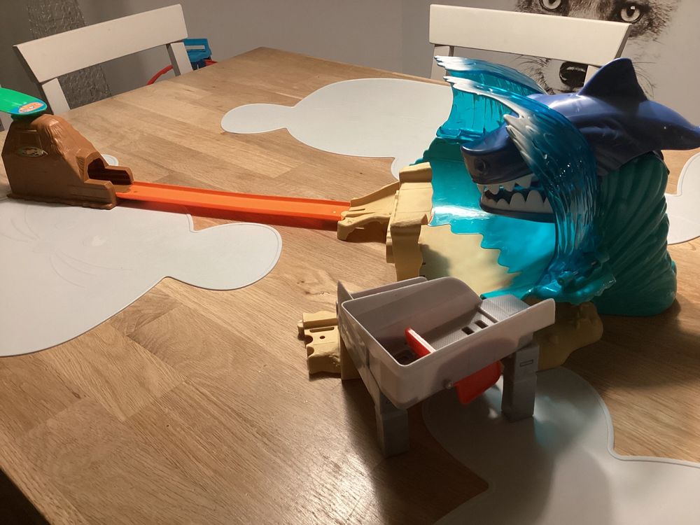 Hot Wheels Shark Attack Launch Track | Kaufen auf Ricardo