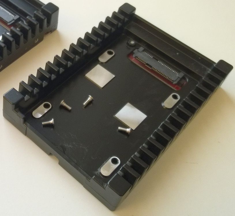 HDD caddy 2.5 zu 3.5 SATA , MDL WDDX001RNN, P/N 536278-001 (Gebraucht ...