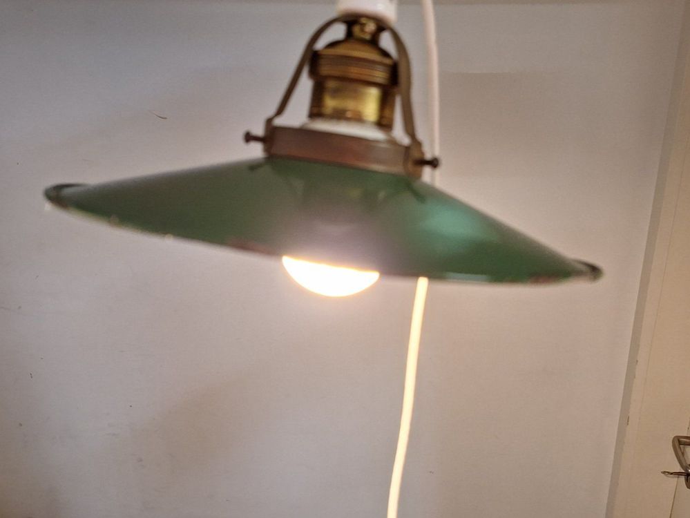 antike Email -Stall-Lampe mit Kabel u.Stecker (Gebraucht) in Arlesheim ...