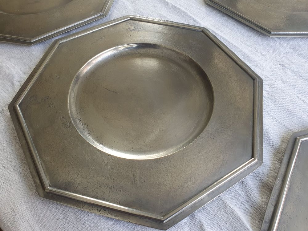 8 assiettes en étain fin 95% GIO PEWTER env.8.9kg (Gebraucht) in ...