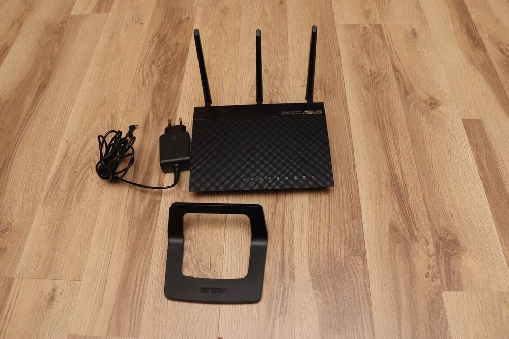 ASUS RT-AC66U Router, 100% Funktionsfähig!! (Gebraucht) in Dotzigen für ...