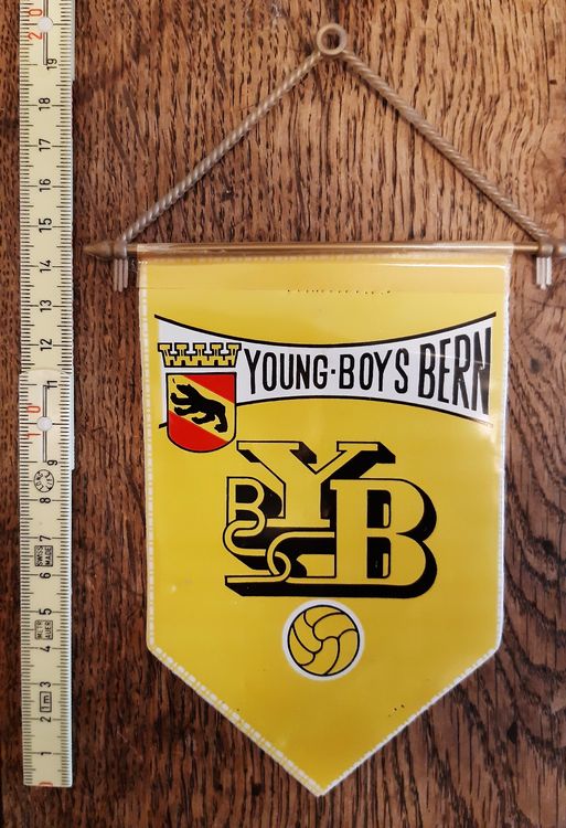 Kleiner Plastik-Wimpel BSC Young Boys, 70er, YB Bern (Gebraucht) in Basel für CHF 34.9 – mit ...