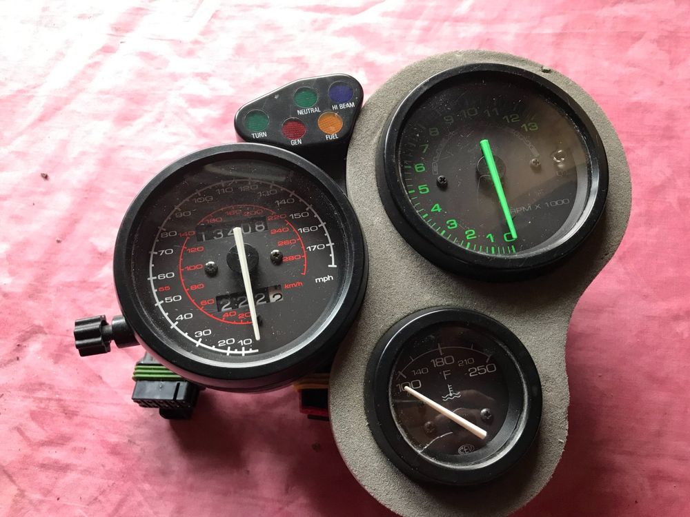 Ducati 748 916 996 Cockpit Tacho Drehzahlmesser | Kaufen auf Ricardo