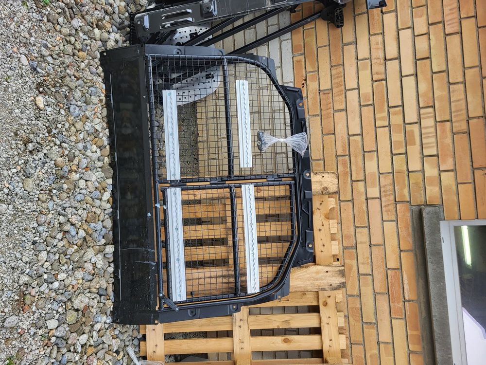 Gitter für Nissan NV200 (Gebraucht) in Ipsach für CHF 50 – nur Abholung ...