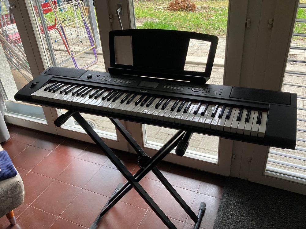 Keyboard Piano Yamaha Piaggero NP-V60 | Kaufen auf Ricardo