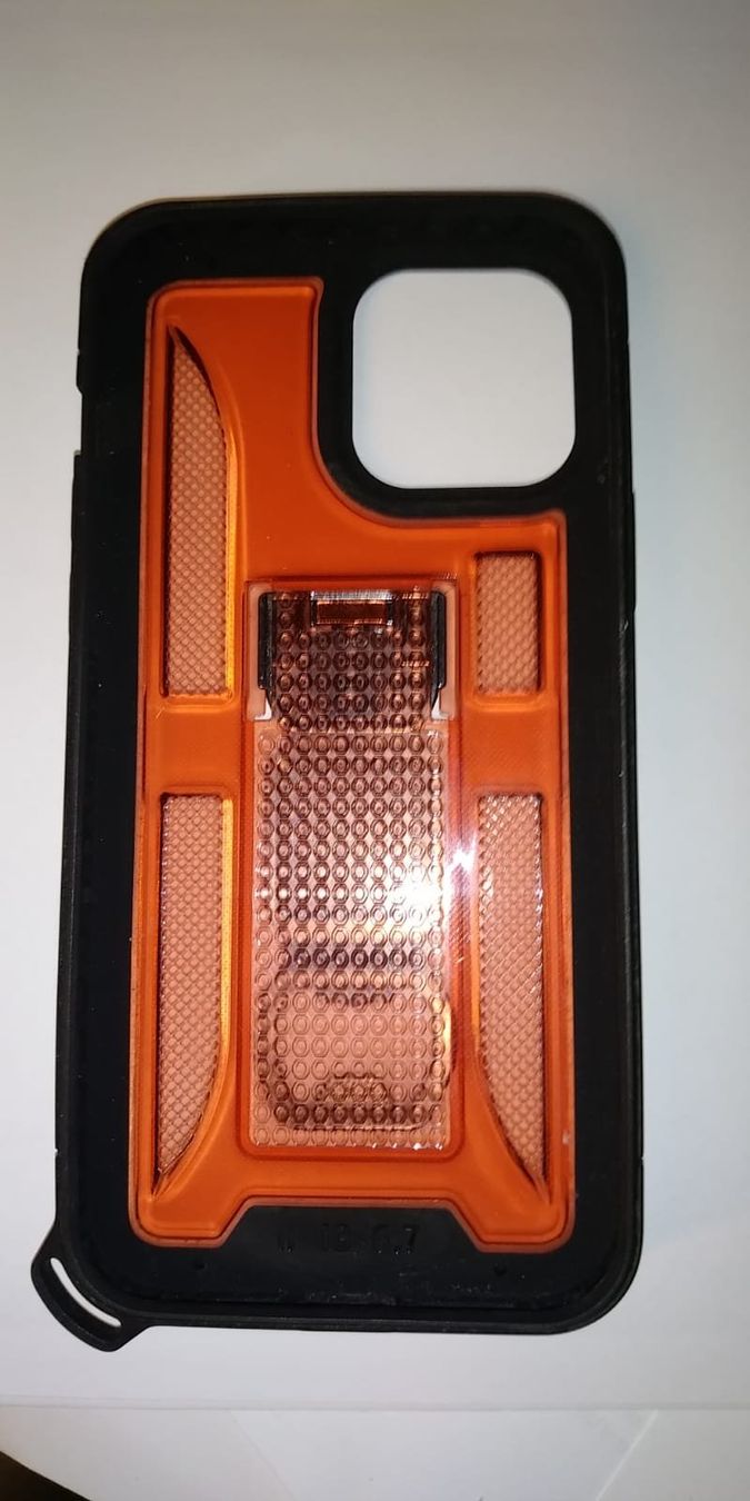 Coque iPhone 13 Pro Max, orange et noir Décapsuleur (D'occasion) à ...