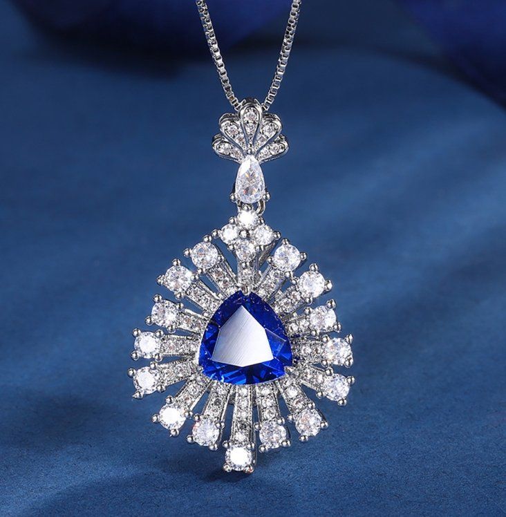 Saphir Anhänger mit Kette Silber (Neu (gemäss Beschreibung)) in für CHF ...