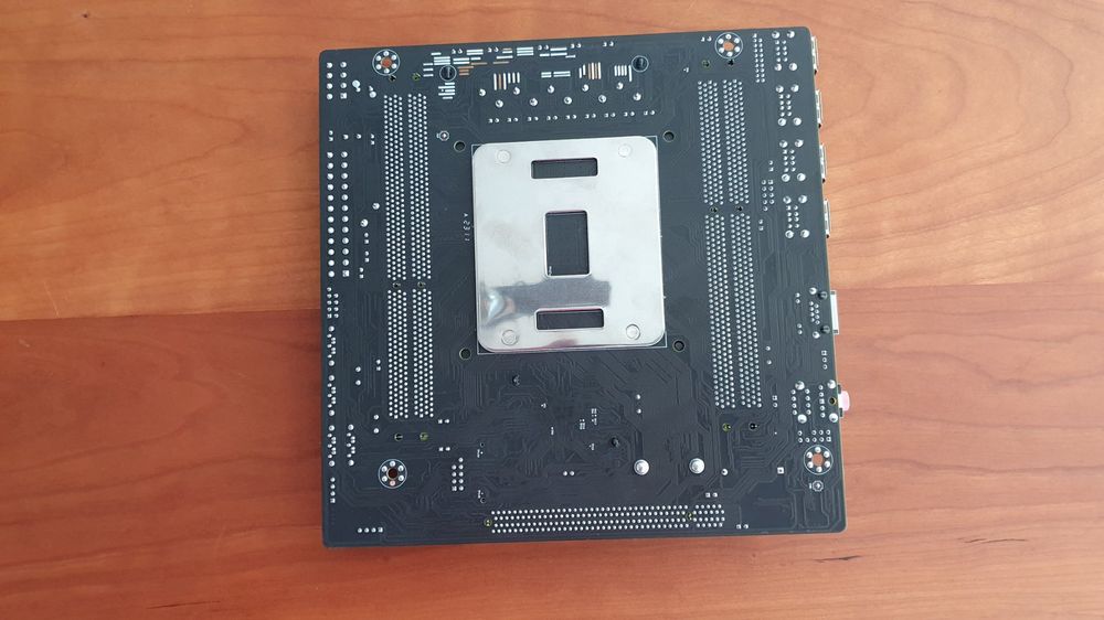 Intel x79 Mainboard, Xeon E5 2650v2 | Kaufen auf Ricardo