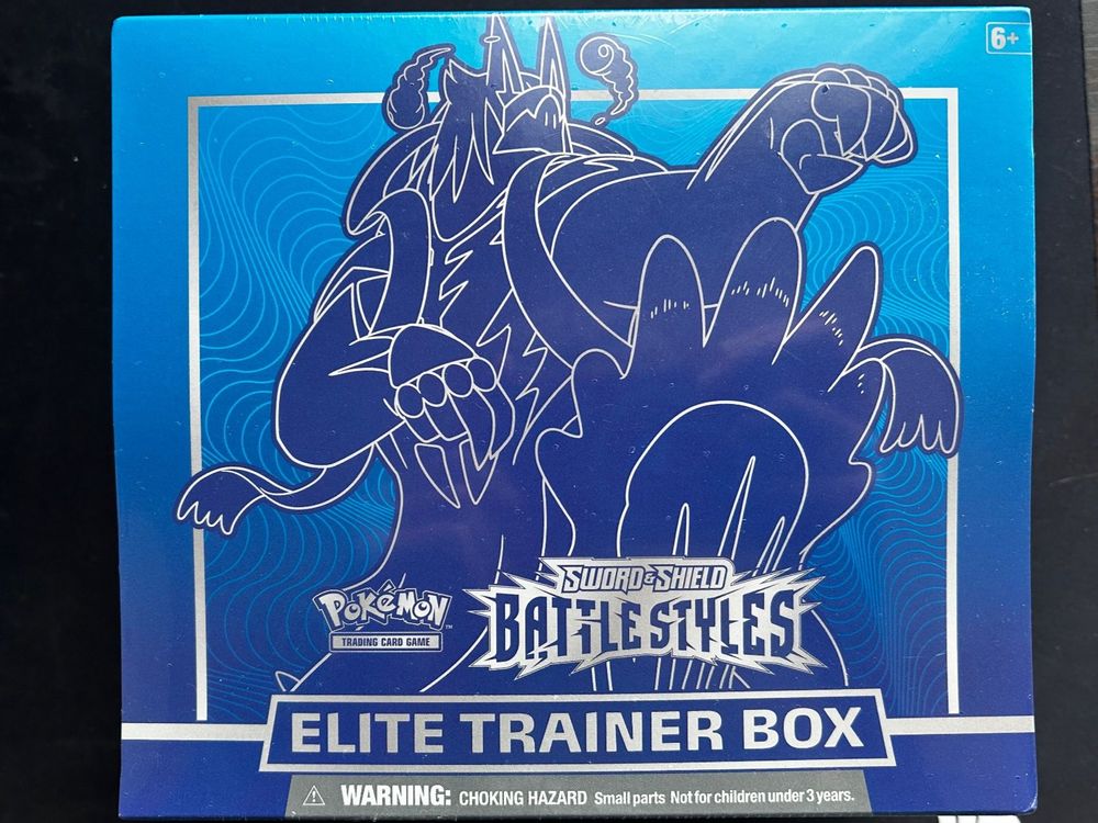 Battle Styles Elite Trainer Box (Rapid Strike) - ETB English (Gebraucht ...