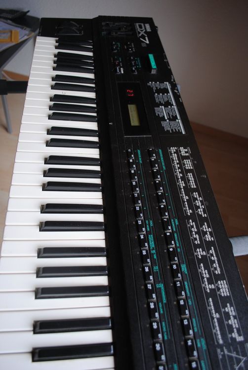 Yamaha DX7s Synthesizer (Defekt) in Aathal-Seegräben für CHF 162 – nur ...