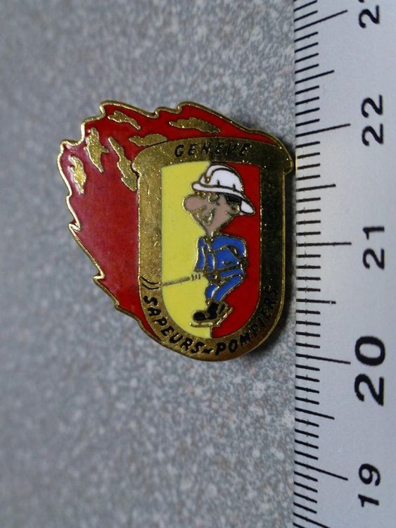 PIN PINS FEUERWEHR SAPEURS POMPIERS FIREFIGHTER (Gebraucht) in ...