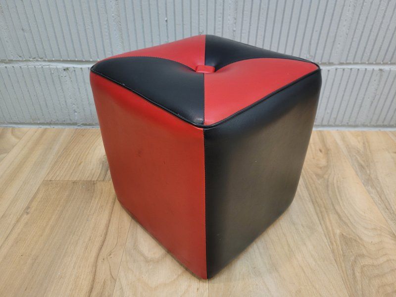 1970 s Pouf Black-Red Hocker Polsterhocker, Lederhocker (Gebraucht) in ...