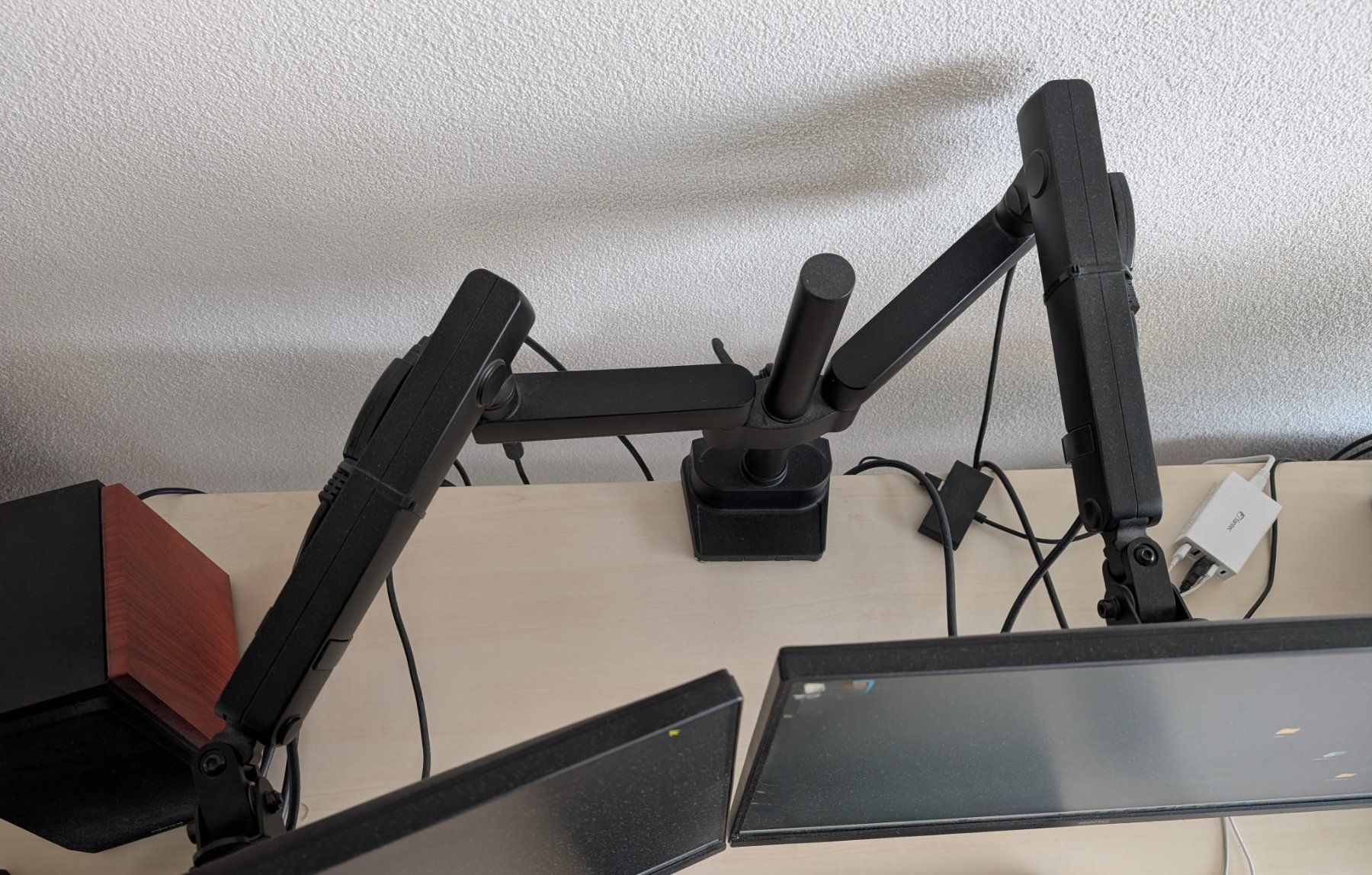 2x Benq Gw2480 Monitore und Monitorhalterung (Monitor arm) (Gebraucht ...