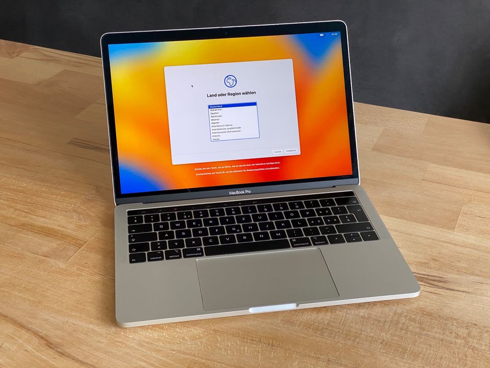 Apple MacBook Pro 13" 2018, i5, 8GB RAM, 512GB SSD (ab 1.-) | Kaufen auf Ricardo