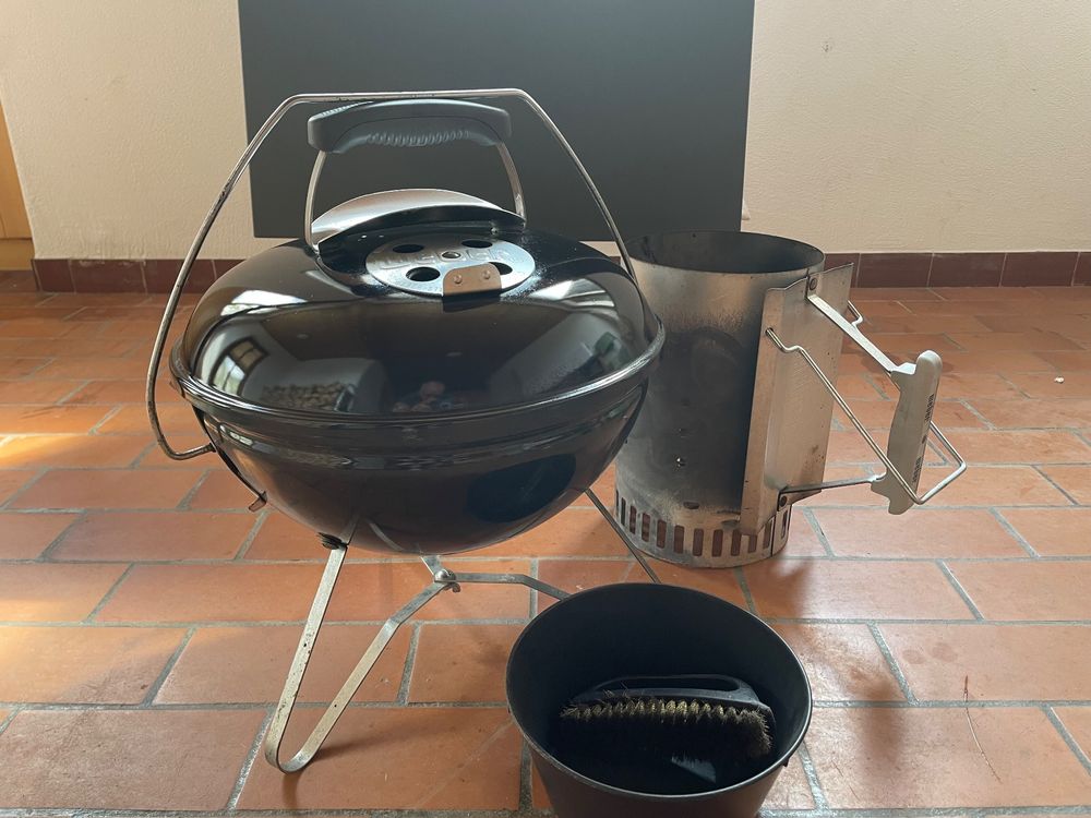 Weber Smokey Joe Premium Holzkohle Grill inkl. Anzündkamin (Gebraucht ...