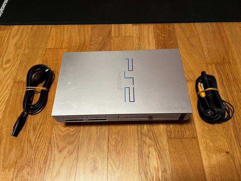 Playstation 2 Konsole fat silber (SCPH-50004) | Kaufen auf Ricardo