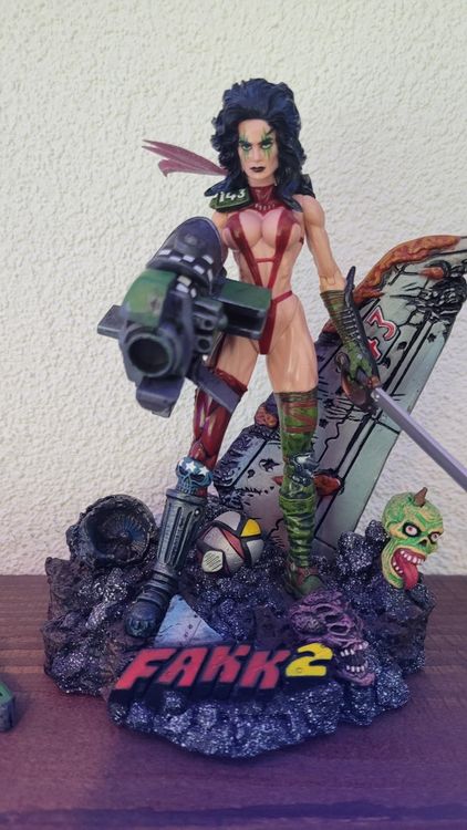 Figur Heavy Metall 2000 FAKK2 Julie Strain (Gebraucht) in Kriens für CHF 20 – mit Lieferung auf ...
