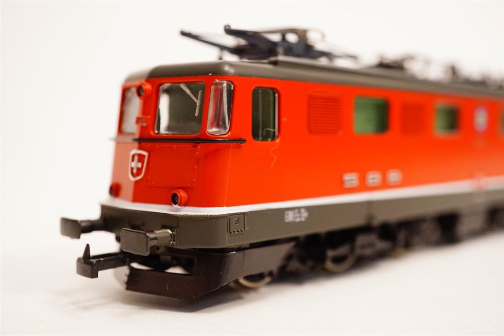 4s Roco 43536 SBB Ae 6/6 rot OVP (Gebraucht) in Thun für CHF 59 – mit Lieferung auf Ricardo kaufen