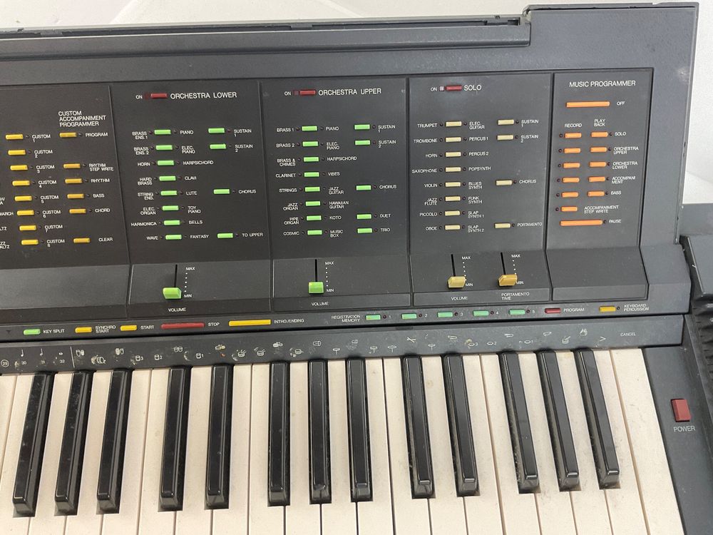 Yamaha PSR 6300 Keyboard in unbekanntem Zustand (Defekt) in Volketswil ...
