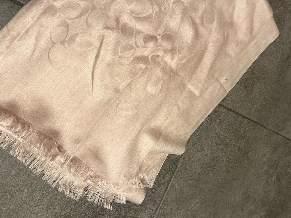 Echarpe Coach rose poudré (D'occasion) à Gorgier pour CHF 29 – avec ...