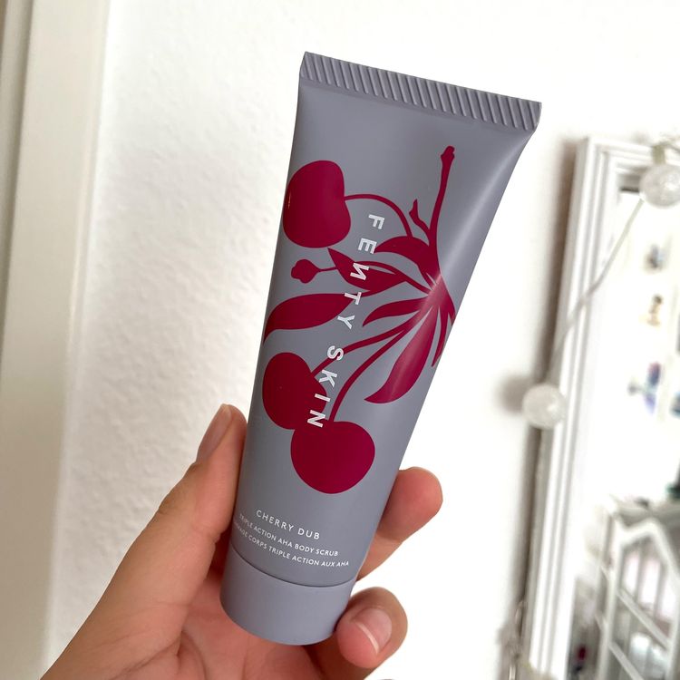 NEU: Fenty Skin Cherry Dub AHA Body Scrub 60g | Kaufen auf Ricardo