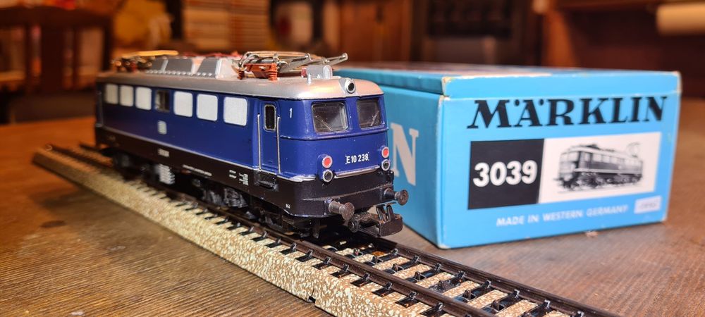 Märklin Elektrolokomotive 3039 (Gebraucht) in Golaten für CHF 80 – mit ...