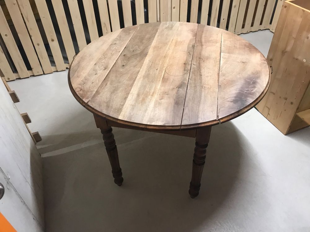 Holz Tisch Rund Nussbaum Antik | Kaufen auf Ricardo