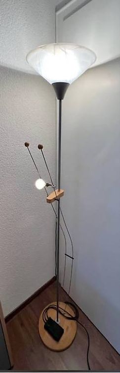 Stehlampe auf Holzsockel (Gebraucht) in Malters für CHF 15 – nur Abholung auf Ricardo kaufen