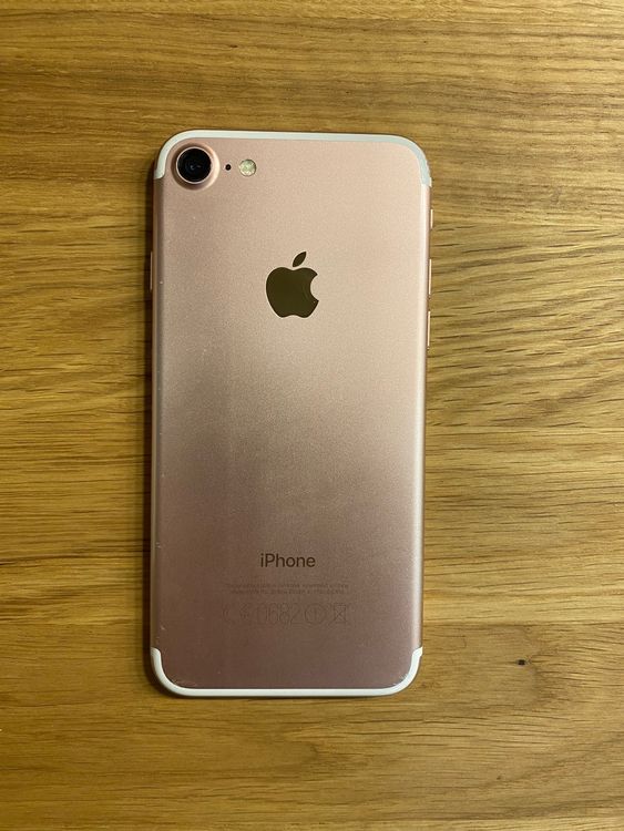 Apple iPhone 7, rosa, 128GB (Gebraucht) in Zug für CHF 50 – mit ...