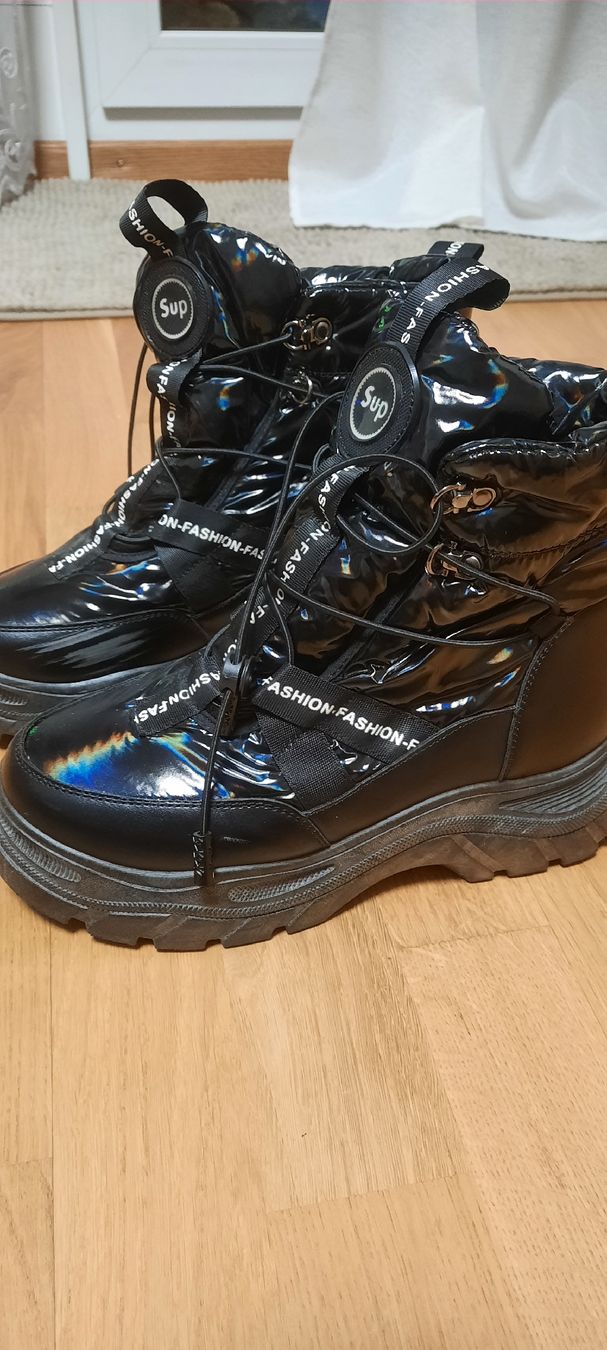 Winterstiefel, schwarz, Gr. 38, neuwertig, warm gefüttert (Neuf (Voir ...