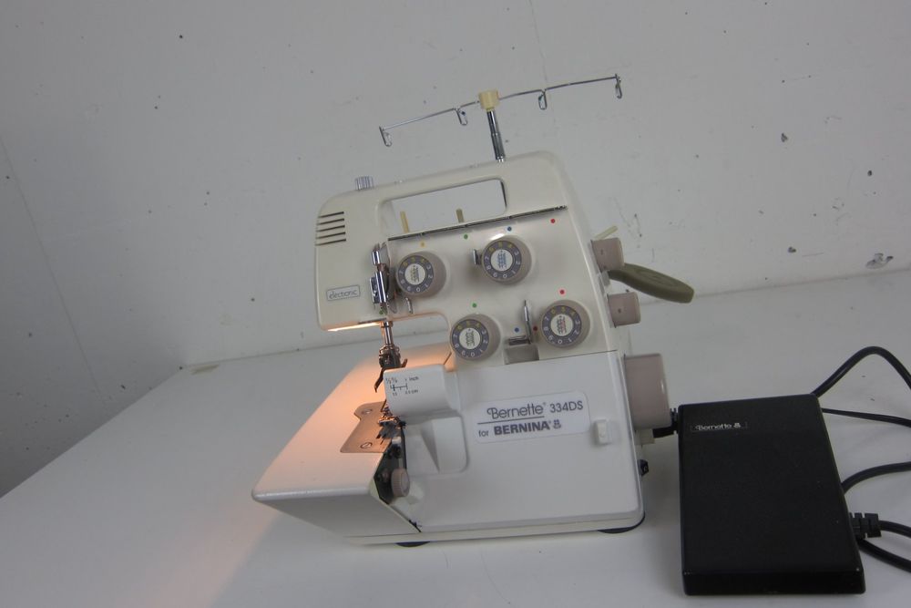 Bernette 334DS Overlock von BERNINA (Gebraucht) in Fahrweid für CHF 79 ...