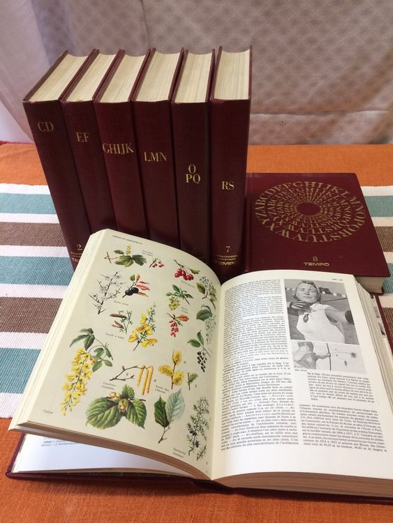 Encyclopédie TEMPO Universalis - Édition complète - 8 tomes (Neuf (Voir description)) à Vevey ...